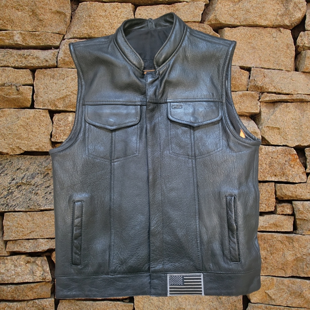 Mens Milwaukee Leather Riding Vest! - Gem